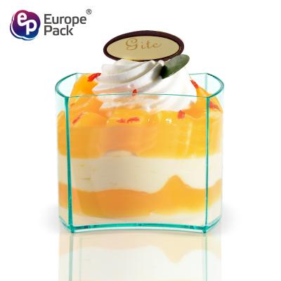 Cina Nuovi piattini del prodotto di arrivo e tazze di plastica eliminabili di Natale per il gelato in vendita