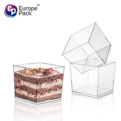 Cina Hot selling Party Catering Wedding Square Disposable Plastic Dessert Cake Container With Lid in vendita