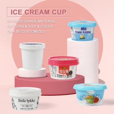 Cina Disposable Plastic Ice Cream Frozen Yogurt Cup with Spoon Custom LOGO Printing Food Custom Size Accepted Customized Acce in vendita