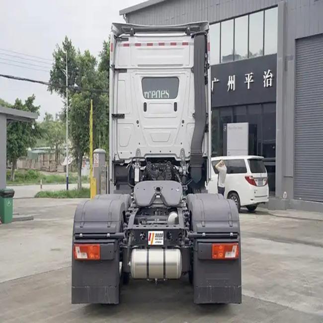 Tractor Truck with Heavy Duty Trucks Hot Sale for Terminal Container Transport