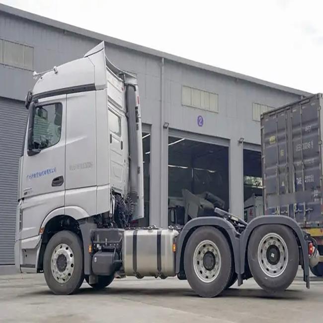 Tractor Truck with Heavy Duty Trucks Hot Sale for Terminal Container Transport