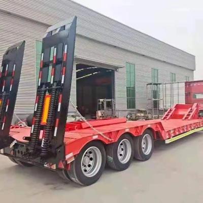 China Semiremolque de 40 toneladas con 3 ejes y 4 ejes con alta capacidad de carga y resistencia en venta