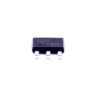 China LD1117S33TR/S12/S18/S25/S33/S50/STR SOT-223 Differential Linear Voltage Regulator Chip à venda