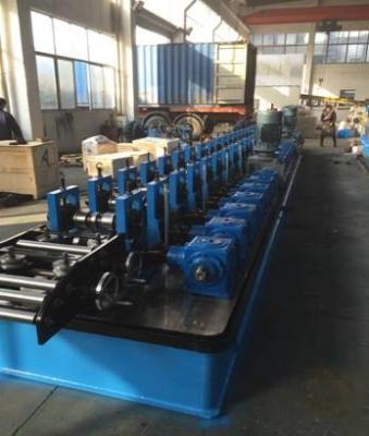 Cina 80 90 100 un rotolo dritto di 120 scaffali che forma macchina dalla trasmissione 18.5kw in vendita