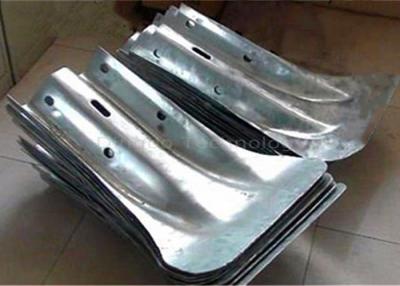 Cina rotolo d'acciaio della guardavia del fascio di 1.8-2.0mm W V che forma la grondaia della macchina in vendita