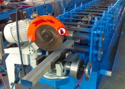 Cina Guardia Coil Roll Off della grondaia che cuce incanalamento che fa la taglierina della sega di volo della macchina in vendita