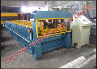 China Hola rollo revestido coloreado de la chapa de la techumbre de la costilla que forma grueso de las máquinas 0.3-0.7 milímetros en venta