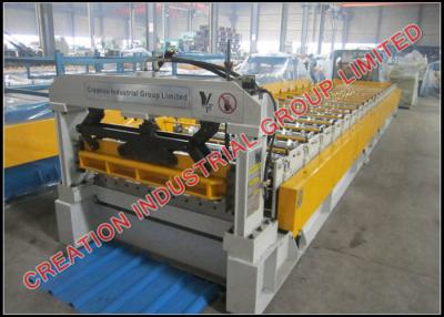 China El rollo ancho del panel del tejado del canal que forma la máquina lamina la formación del equipo en venta