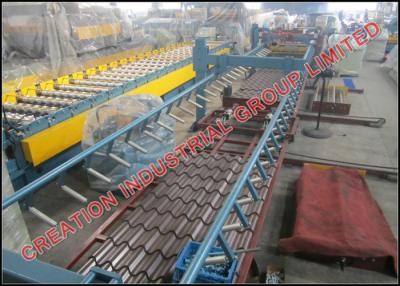 Cina Corrugated Metal Roofing Tile Panel Cold Roll Former Equipment with Automatic Stacker in vendita