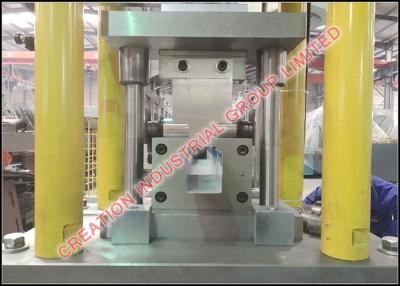 中国 Galvanised and Colour Steel U Shape Profile Rollformer Machine for Rolling 0.4-0.7mm Steel Sheet 販売のため