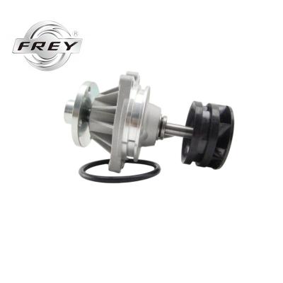 Cina Pompa idraulica 11517838201 del sistema di raffreddamento del motore di BMW E90 E60 11517834797 11517839062 in vendita