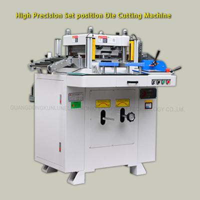 Cina Film/PE/PVC/macchina tagliante etichetta rotolo/del codice a barre con posizione del foro di alta precisione in vendita
