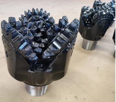 Cina 15" pezzi geologici della trivellazione dell'attrezzatura di esplorazione del dente d'acciaio dello scalpello a rulli della roccia IADC217 in vendita