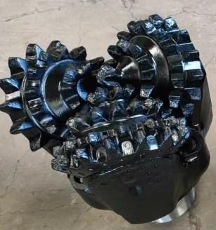 Cina scalpello a rulli triconico API Standard 14 3/4" tagliente triconico del dente d'acciaio di IADC 127 in vendita