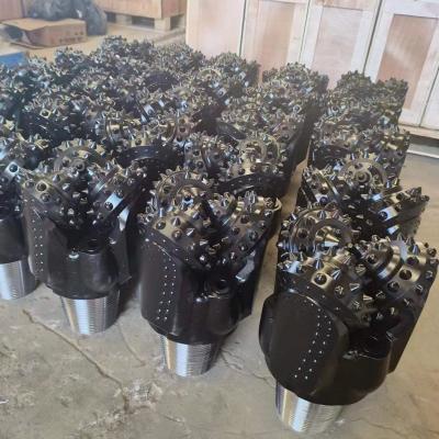 Cina API Standard TCI Tricone Rock Bit 200mm IADC545 Mining / Water Well Drill in vendita