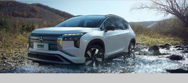 Blue/White Fast 0.53h MITSUBISHI AIRTREK Electric Midsize SUV 175km/H 4