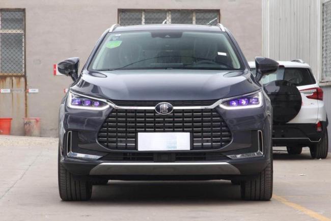 600-730KM Byd Tang Electric Car Midsize SUV 5 Doors 7 Seats 6
