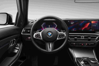 Chine Voiture de taille moyenne BMW Série 3 2025 330i M Sport Night Package à vendre