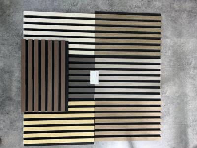 China Sound Absorbing Grey Wood Veneer Wall Panels For Office en venta