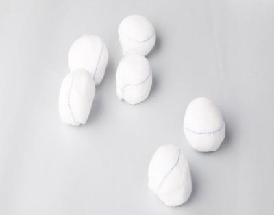 Chine Coton médical stérile Gauze Ball avec la chirurgie 100% bleue de fil d'arachide de fil de rayon X de boule de taille multiple jetable de coton à vendre