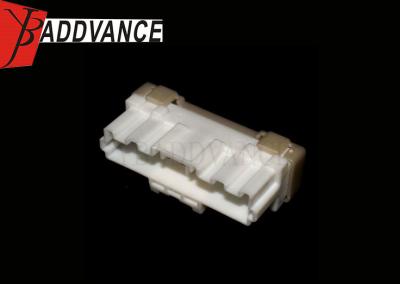Chine 20 Pin Female PBT ont ouvert la nouvelle conception des véhicules à moteur blanche de prises électriques à vendre