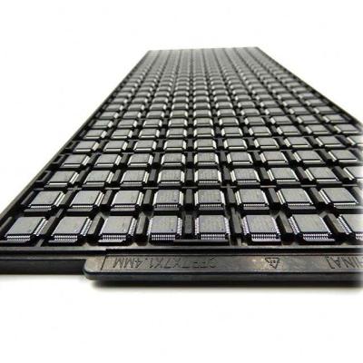 중국 LC4064ZC-75MN132I 판매용