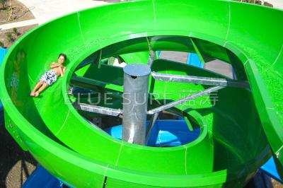 China Verde comercial da fibra de vidro da espiral das corrediças de água da associação das crianças à venda
