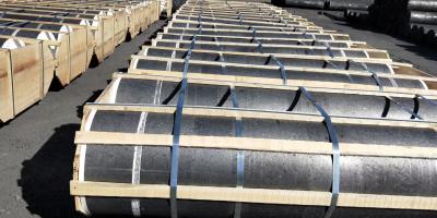 Chine Bloc 1600~2400mm d'électrode en graphite de catégorie de RP/HP/UHP à vendre