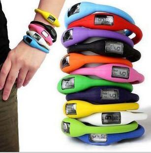China Reloj barato 10g de la pulsera del ion de la goma de silicona del deporte del reloj de Digitaces de los niños de los niños en venta