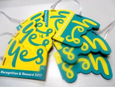 China Etiqueta suave del equipaje del PVC de la goma de silicona del reconocimiento 2017 y de la recompensa de la aduana para la etiqueta del bolso del viaje en venta