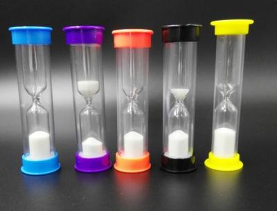 China Contador de tiempo plástico Sandglass 1Minute/3Minutes/5Minutes del tubo del mini estilo barato, para el contador de tiempo del cepillado de diente de los niños en venta