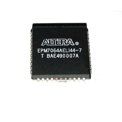 China Embedded Processors EPM7064AELI44-7 Te koop