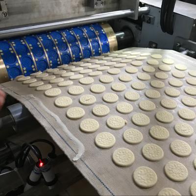 중국 작은 모델 400 MM 비스킷 성형기 소용량 비스킷 생산 라인 판매용