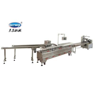 中国 機械/セリウムによって証明されるクラッカー装置を挟む600pcs/Min円形のビスケット 販売のため