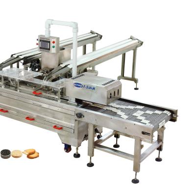 中国 機械/セリウムによって証明されるクラッカー装置を挟む600pcs/Min円形のビスケット 販売のため