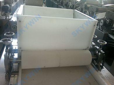 China El caramelo automático del cacahuete de la cebada que hacía la máquina 300kg/h hizo salir en venta