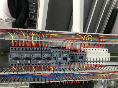 중국 파랑과 검정에 있는 기계를 삭제하는 똑똑한 수직 격리 유리제 가장자리 판매용