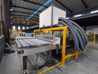 Chine Machine à laver en verre horizontale faite sur commande avec de basses brosses molles d'e à vendre