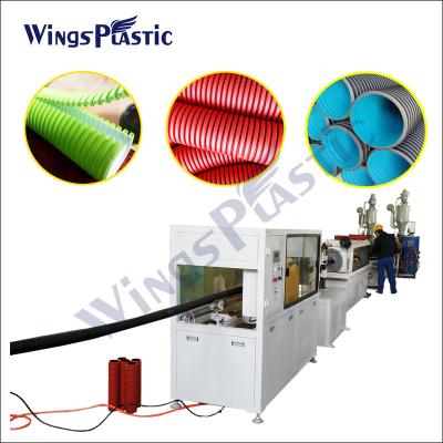 Chine Le mur de double de HDPE de bonne qualité a ridé la machine adaptée aux besoins du client d'extrusion de tuyau de couleur pour le tuyau d'eaux d'égout à vendre