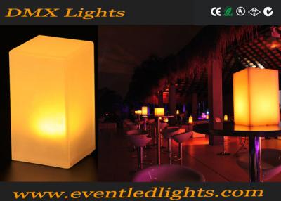 Cina Cambiamento principale senza cordone di colore di Illuminious della decorazione della lampada da tavolo del cubo giallo in vendita