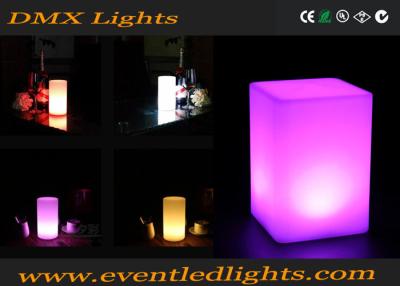 China Candeeiros de mesa recarregáveis sem corda a pilhas decorativos do RGB pelo controlo a distância à venda