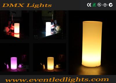 China Os candeeiros de mesa sem corda decorativos do quarto portátil de controle remoto para eventos party à venda