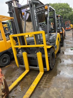 Κίνα 4300 KG Χρησιμοποιούμενο βάρος Komatsu FD30 ανελκυστήρας για την Ιαπωνία FD30 FD50 FD70 FD100 FD150 FD200 προς πώληση