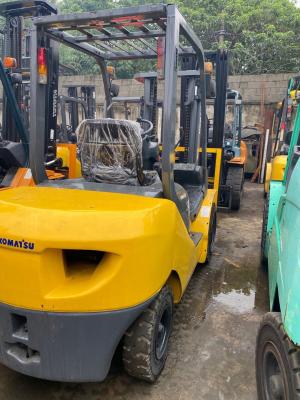 Κίνα 4300 KG Χρησιμοποιούμενο βάρος Komatsu FD30 ανελκυστήρας για την Ιαπωνία FD30 FD50 FD70 FD100 FD150 FD200 προς πώληση