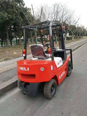 Chine Hélicoptère CPC K35 chariot élévateur 3,5 tonnes 3M hauteur de levage Bon état pour restaurant à vendre