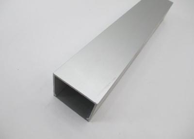 Chine L'extérieur argenté a anodisé les profils en aluminium d'extrusion pour le cheval/barrière de bétail à vendre