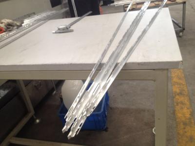 Chine L'aluminium le profil/6063 industriel en aluminium de recourbement sectionnent le profil à vendre