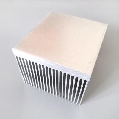 Chine T3 - Radiateur en aluminium d'extrusion de profil en aluminium du radiateur T8 pour l'échange de la chaleur à vendre