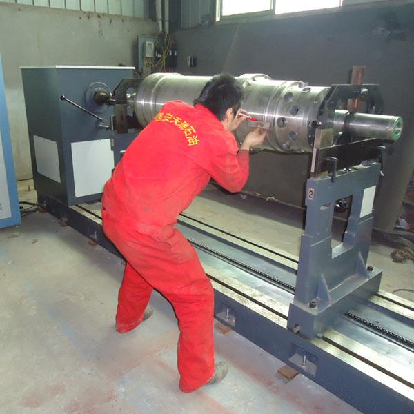 Oil sludge decanter centrifuge