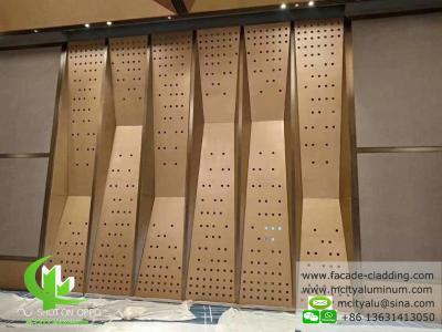 Cina La pittura di alluminio isolata esterno riveste il rivestimento di pannelli commerciale della costruzione in vendita